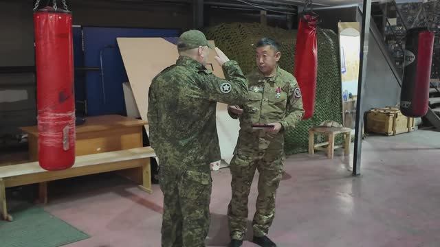 Награда нашла героя - добровольца отряда "Боотур" Якутии.