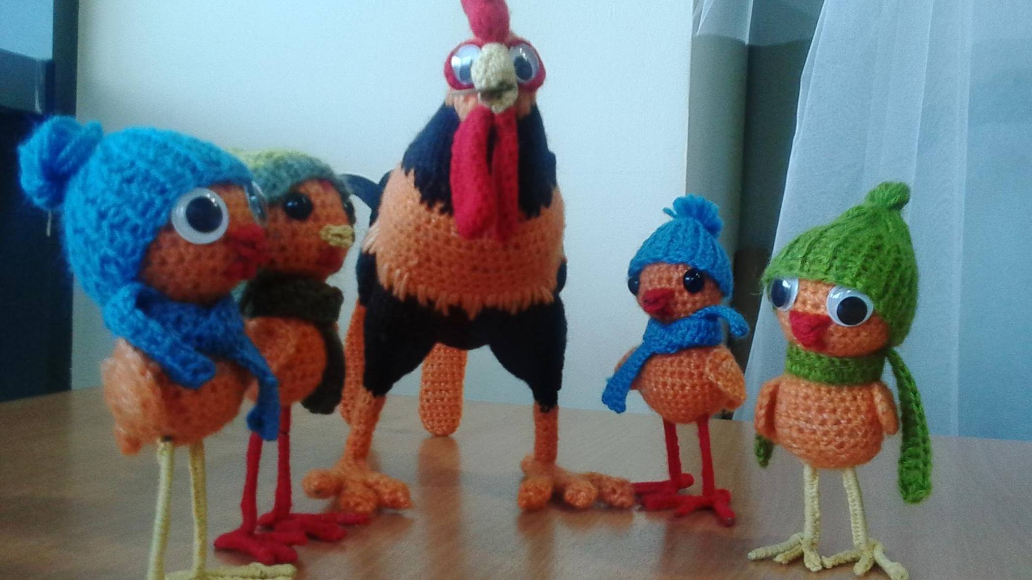 Шапочка и шарфик. Cap and scarf.  Amigurumi. Crochet.  Амигуруми. Игрушки крючком.