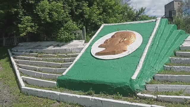 Оренбург. "Голова Ленина" и орская электричка