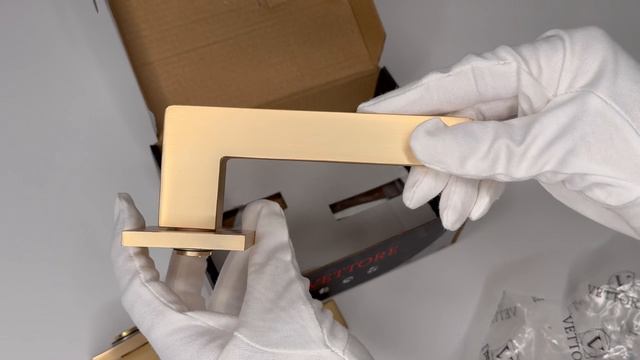 Ручка на раздельном тонком основании VETTORE R21.051 SSG (сатинированное золото)