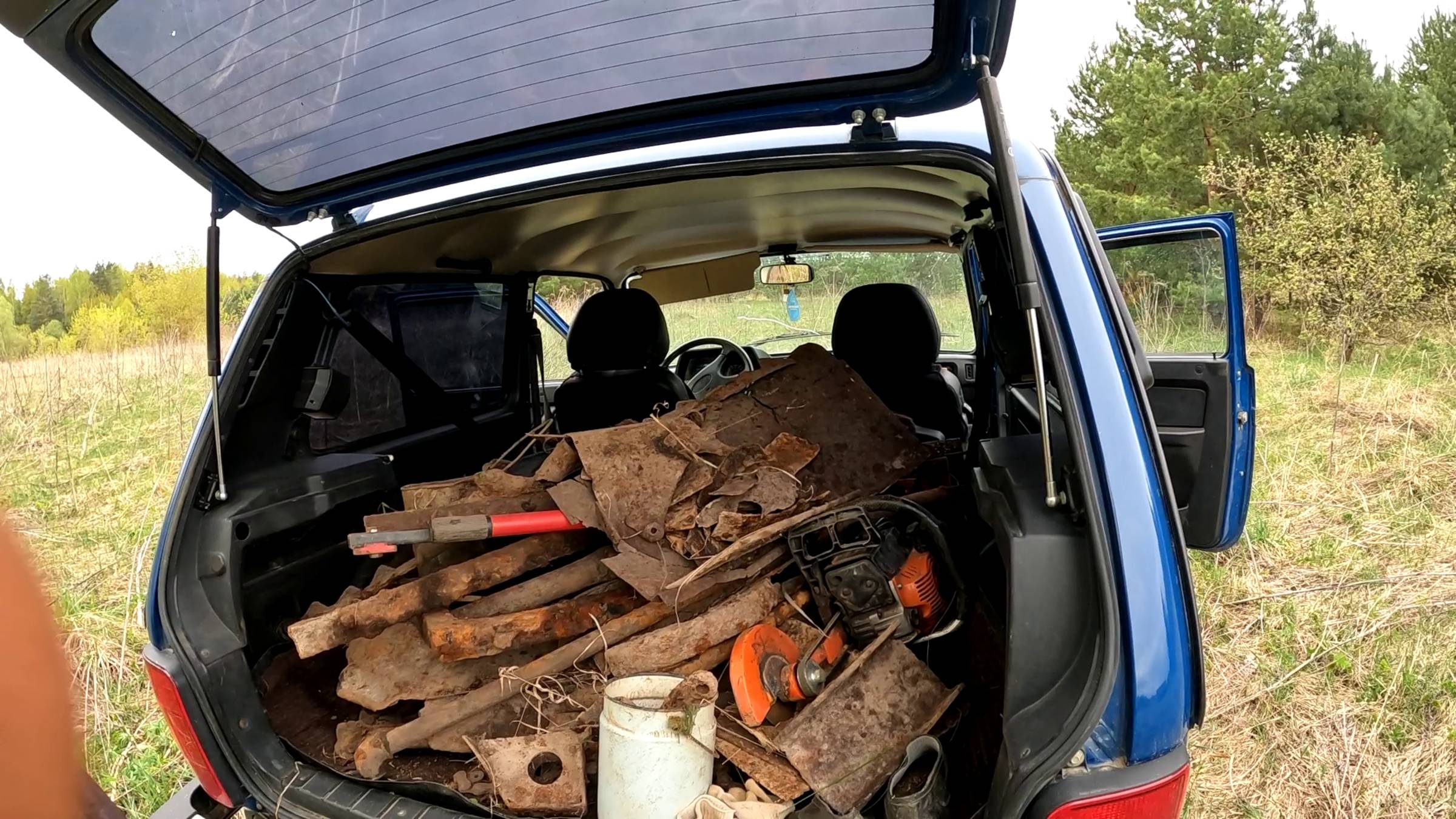 Металлокоп: Бьём овраг, и вот что мы нашли!