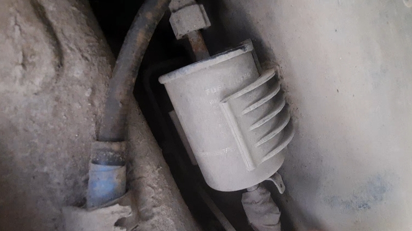 Замена топливного фильтра. Лада Гранта.