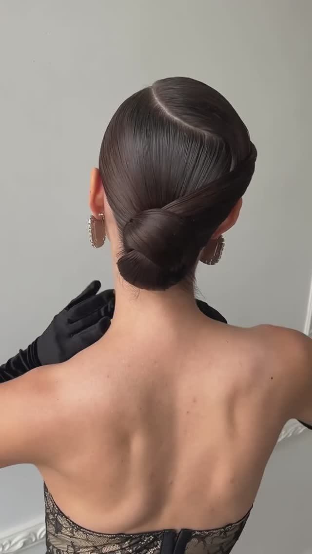 Создавай самые стильные гладкие прически с нашими товарами, как купить читай в комментарии