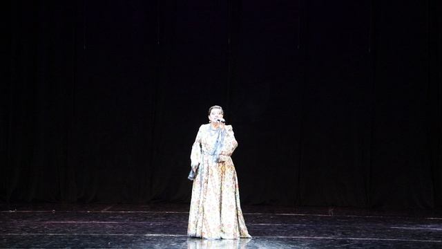 Гляжу в озёра синие