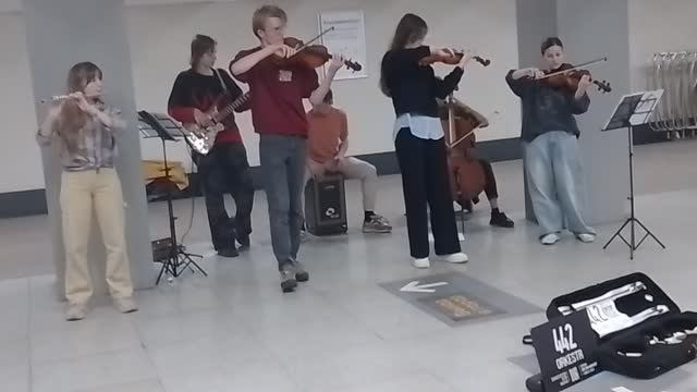 Стамбул - Москва. Музыка в метро