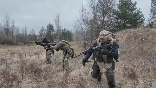Фрагменты тестирования подсумков комплекта "МЕД-АС" на полигоне (Молния-АС)