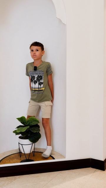 Прятки на Огромной Вилле! #врек #длядетей #youtubekids #челлендж