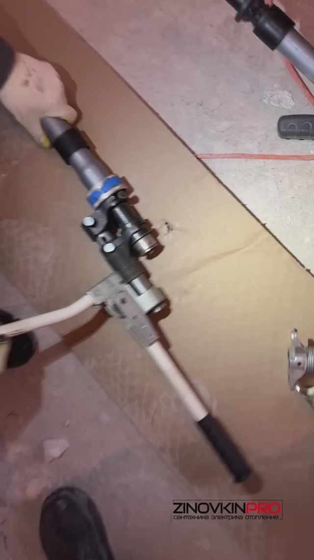 Монтаж запрессовка 40 трубы rehau , насадка 137344