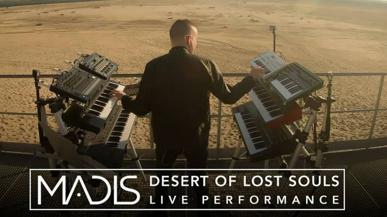 Madis — Desert Of Lost Souls (Live Performance at Błędowska Desert)...ничего так, можно послушать.