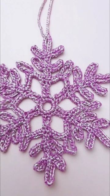 СНЕЖИНКИ В ЦВЕТЕ СИРЕНЬ