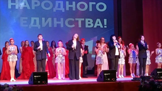 "Нас миллионы сердец" - поздравление от вокального ансамбля "Твой день".