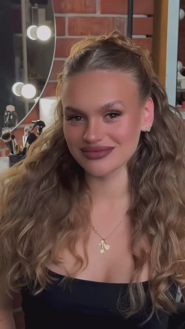 Собирай самые красивые прически на любые праздники с нашими товарами, как купить читай в комментарии