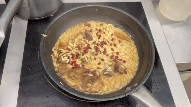 Плов из орзо с говядиной