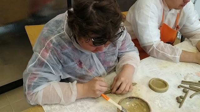 Ваза в жгутово-ленточной технике гончарная мастерская ВООО АРДИ Свет