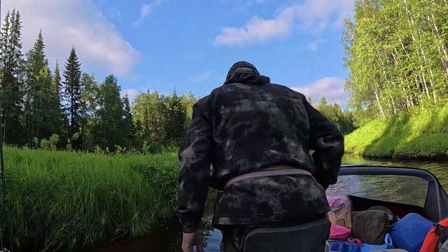 Медведь разнес избы. Ловля хариуса летом. Лодка ПВХ Фрегат 430 FM Light Jet. Мотор Parsun T 40 FWS