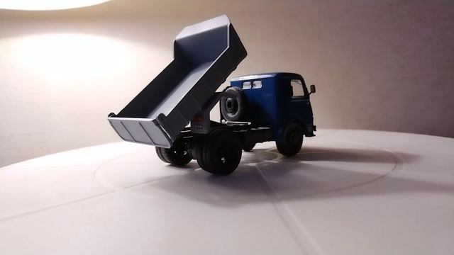 маленький помощник БОЛЬШИХ строек: Star 25 самосвал