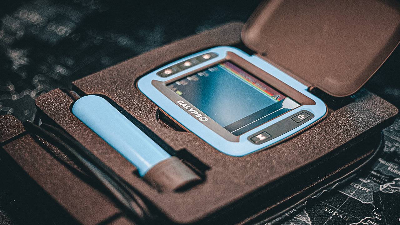 Защитный бампер для эхолота Calypso