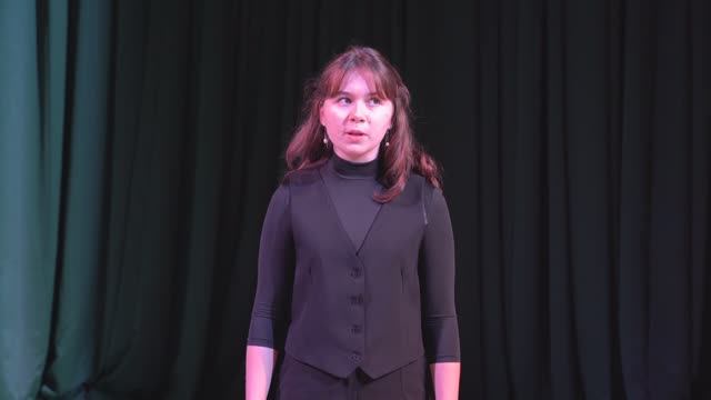 "Убили парня". Р. Рождественский .