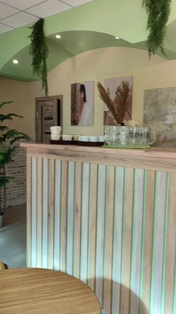 Все свои пиццерия на остановке пл. Бакинских комиссаров, Донецк видео внутри