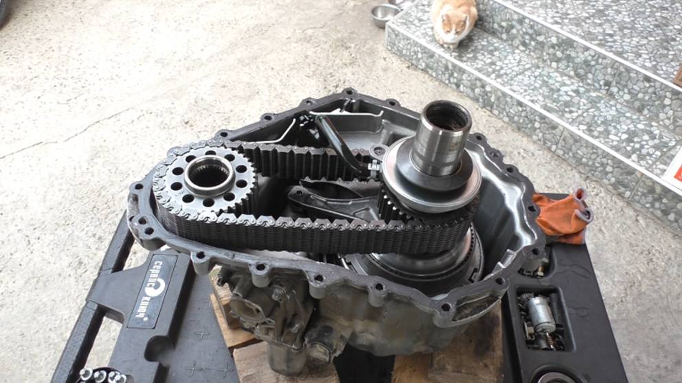 Загудела раздатка замена подшипников на Land Rover Discovery 4 3,0 Ленд Ровер Дискавери 4 2009 2част