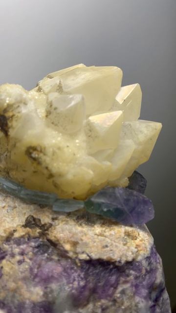 Композиция из камней и кристаллов  Coolcrystals