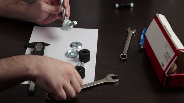 Стойка стабилизатора ТДК на ГАЗ 31105 Волга обзор