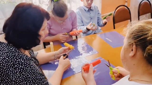 Изготовление свечи из вощины школа жизни ВООО АРДИ Свет