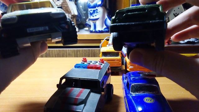 Сравниваю машинки технопарк и город мастеров. В чём разница между этими замечательными моделями.