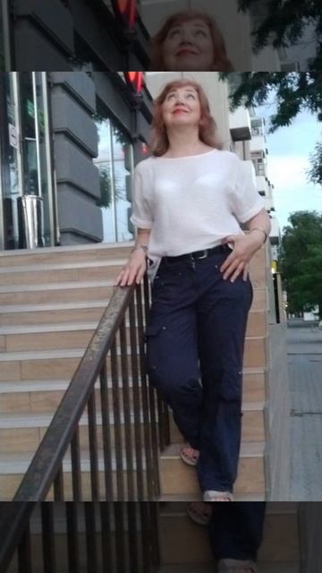 Губ уголки приподнимайте