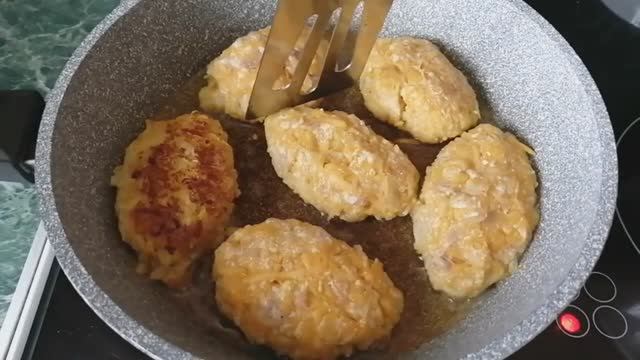 Научили новому рецепту Котлет из фарша и тыквы . Получаются нежные и пышные котлеты