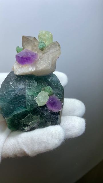 Композиция из камней и кристаллов  Coolcrystals
