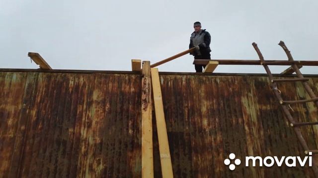 ВЕРНУЛАСЬ КРЫША! Теперь сильно ничего не пострадает.