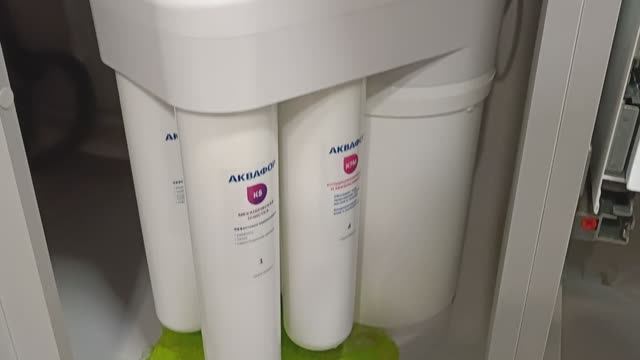 Подключение фильтра с обратным осмосом. Мойка на кухне со смесителем. Трудовые будни сантехника.