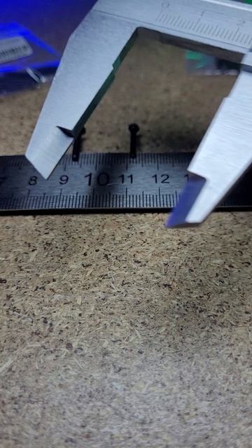 Как вы отличаете винты М2 и М2.5 без инструмента? | Опрос