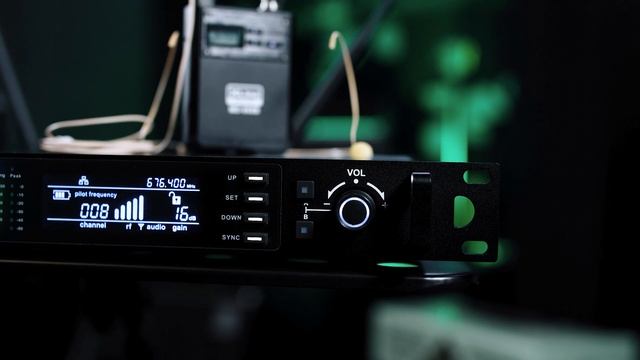 XLINE MD-968B(NEW) Двухканальная радиосистема с поясными передатчиками и головными гарнитурами