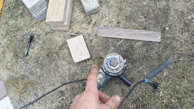 Как легко и ровно отпилить керамическую и тратуарную плитку. Отзыв.