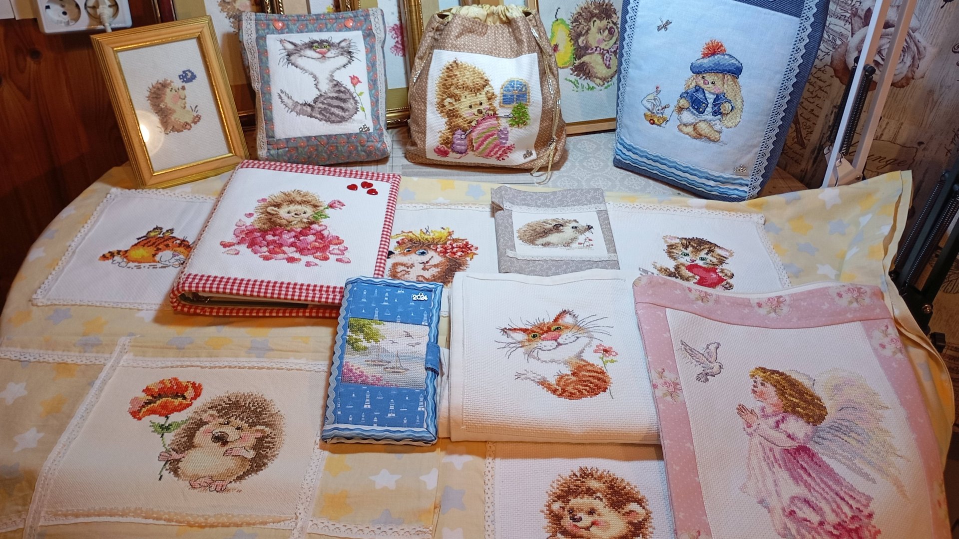 4 серия. 22 готовые работы от фирмы "Алиса".