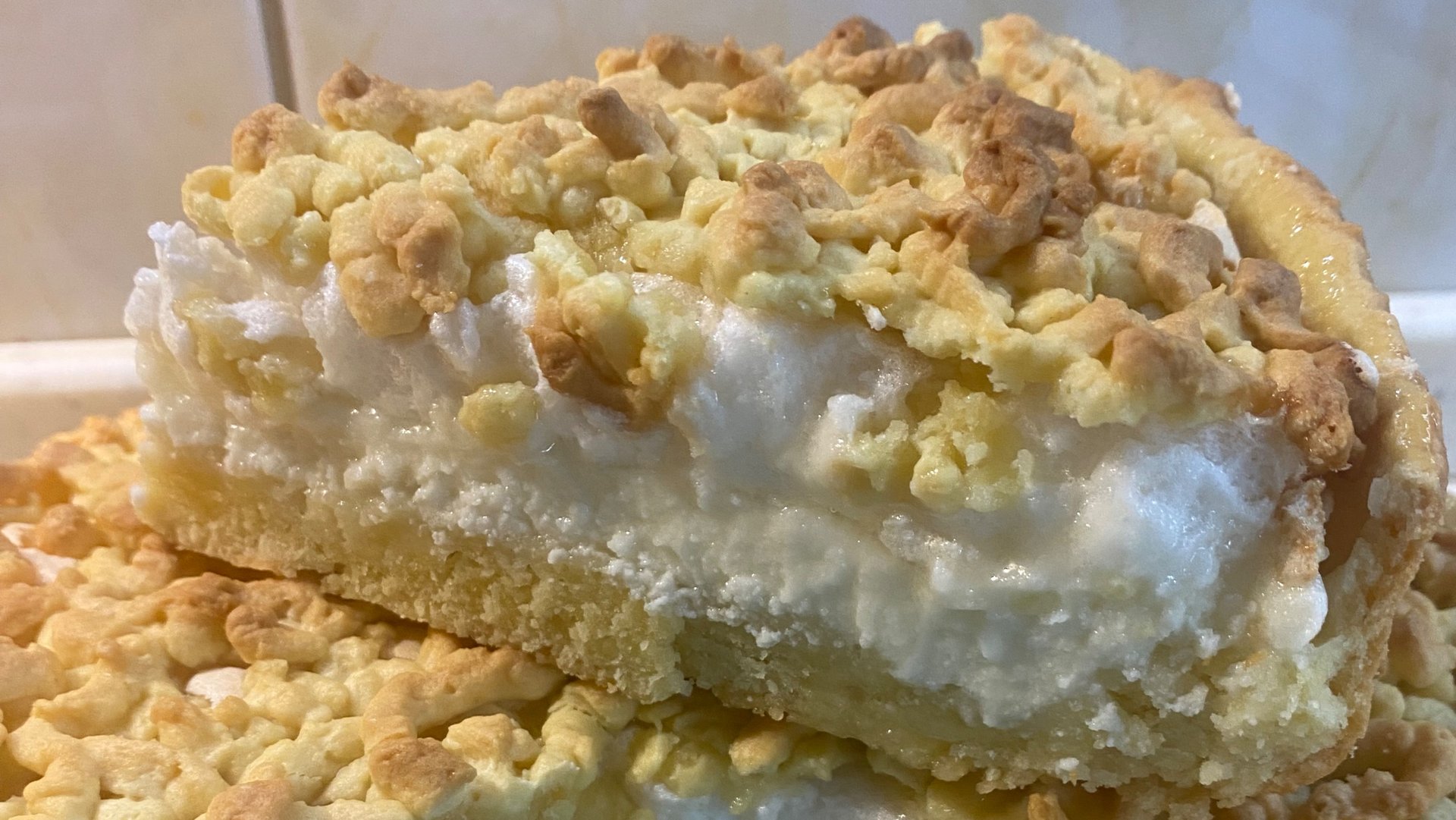 Песочный пирог с творогом