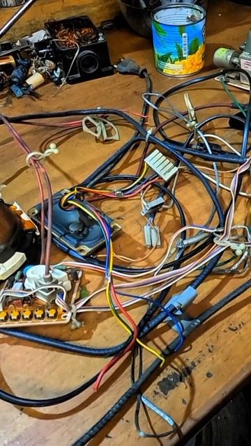 Металлолом из старого телевизора