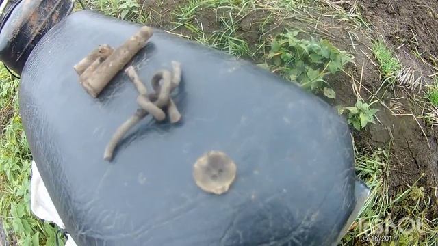 ВОЙНА, БЕСПИЛОТНИКИ НАД ГОЛОВОЙ, ГРЯЗЬ А Я КОПАЮ