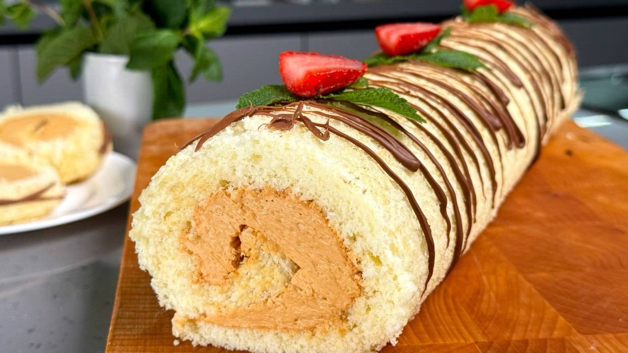 Бисквитный рулет "Бурёнка" ! Удачный бисквит для рулетов не ломается, легко сворачивается!