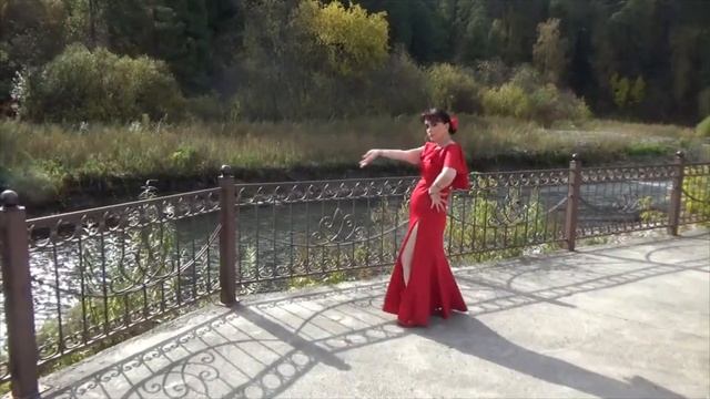 "Ностальгия по Малагенье"_, поет и танцует Инна Марухленко.