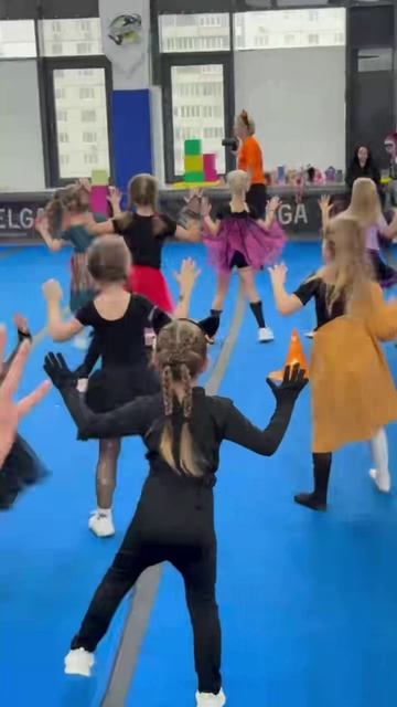 Чирлидинг хэллоуин тренировка