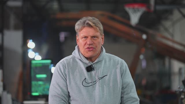 Бэк со съемок Кропочева