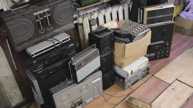 1 часть ПОДАРКИ КЛУБУ РЕТРОЧЕ ОТ ДРУЗЕЙ ПОДПИСЧИКОВ КОЛЛЕГ ОЛЬГА РАДИОПРИЁМНИК КАТУШЕЧНЫЙ МАГНИТОФОН