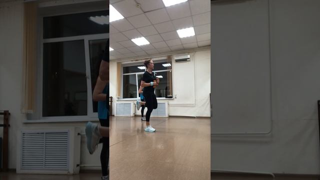 Силовая тренировка с гантелями по 2 кг.!