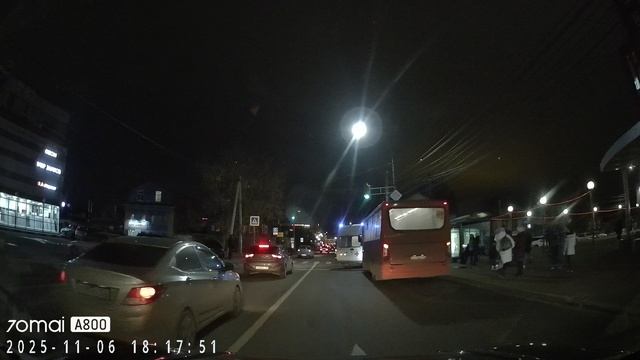 Пассажир упал на Литвинова, 06.11.2025