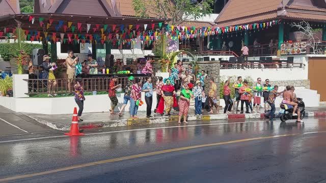 Таиланд Пхукет Сонгкран - Новый год на пляже Ката