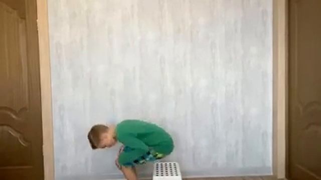 6. Зарядка на английском Часть 4