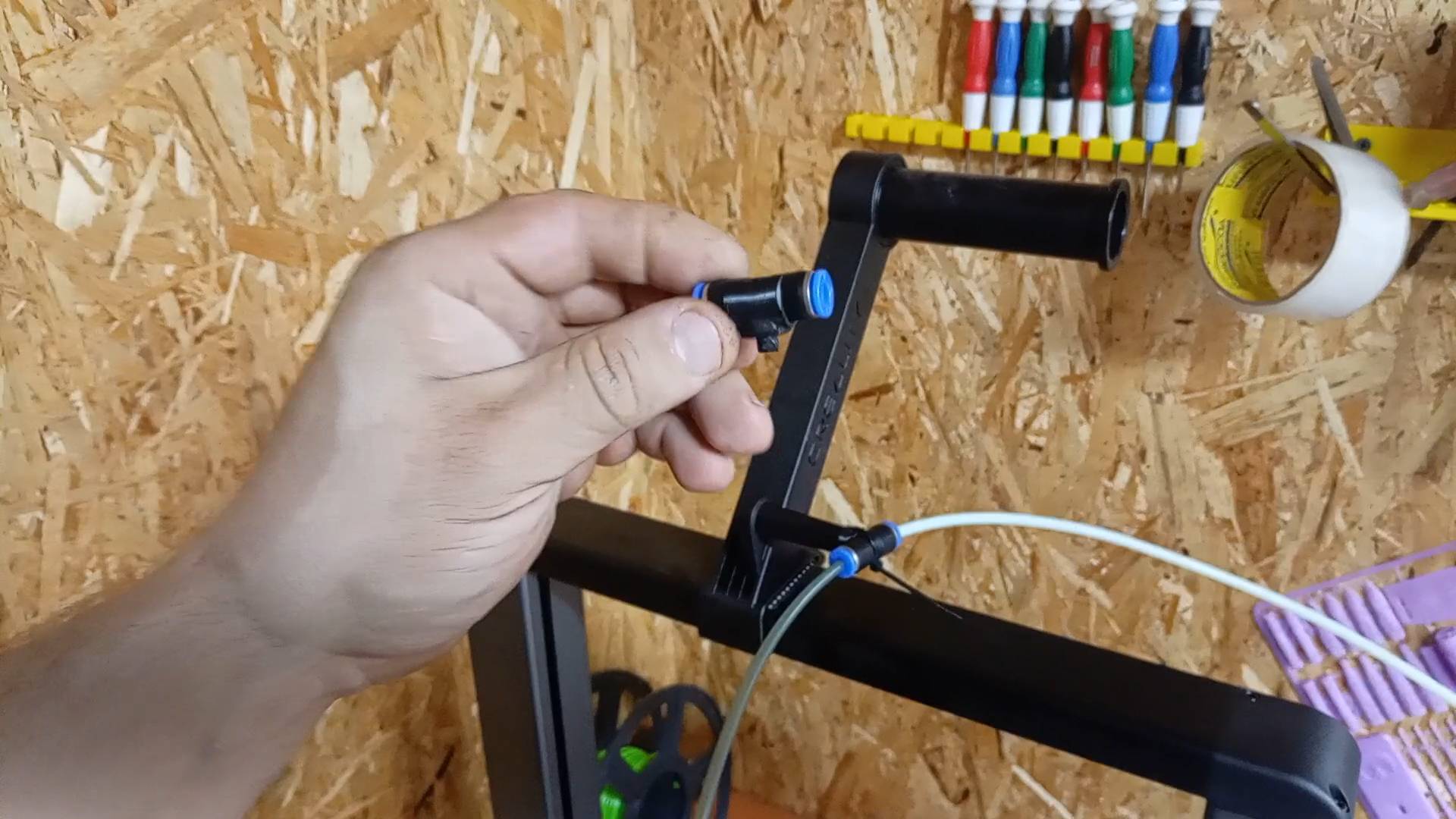 Держатель направляющих филамента